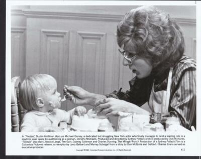 Dustin Hoffman as Dorothy Michaels in Tootsie 1982 movie photo 33369 | eBay