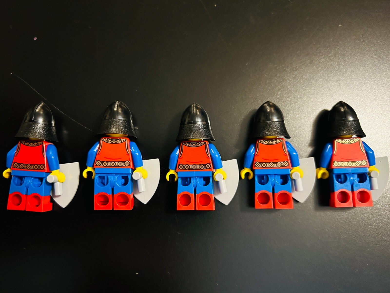 Army of 5 LEGO Lion Knights BAM 2024 Q1 w/ Shield! BRAND NEW | eBay