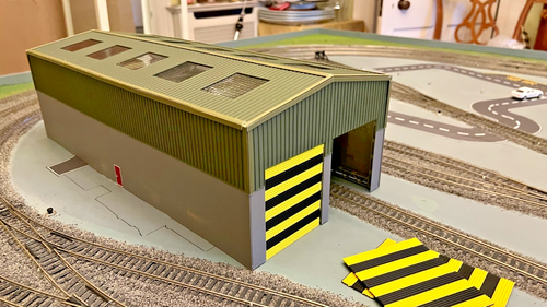 Modern Model Railway Diesel TMD Depot two lane 450mm OO shed *Improved ...