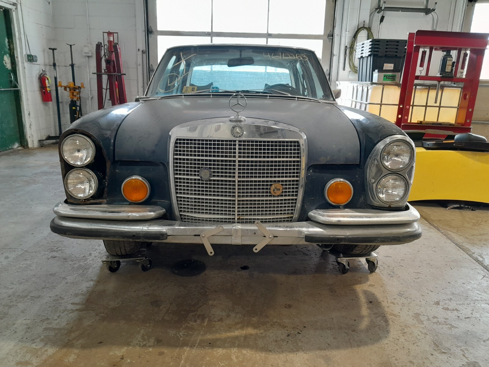 Mercedes W108 280SEL W109 Rear Lower Window Center Connector Trim ...