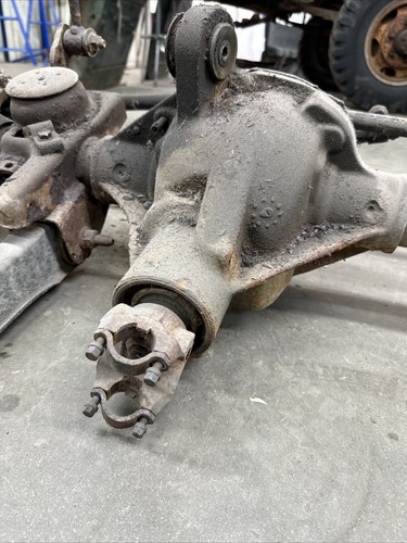 1997-2001 Jeep Cherokee XJ Front Axle Assembly OEM | Genuine OEM