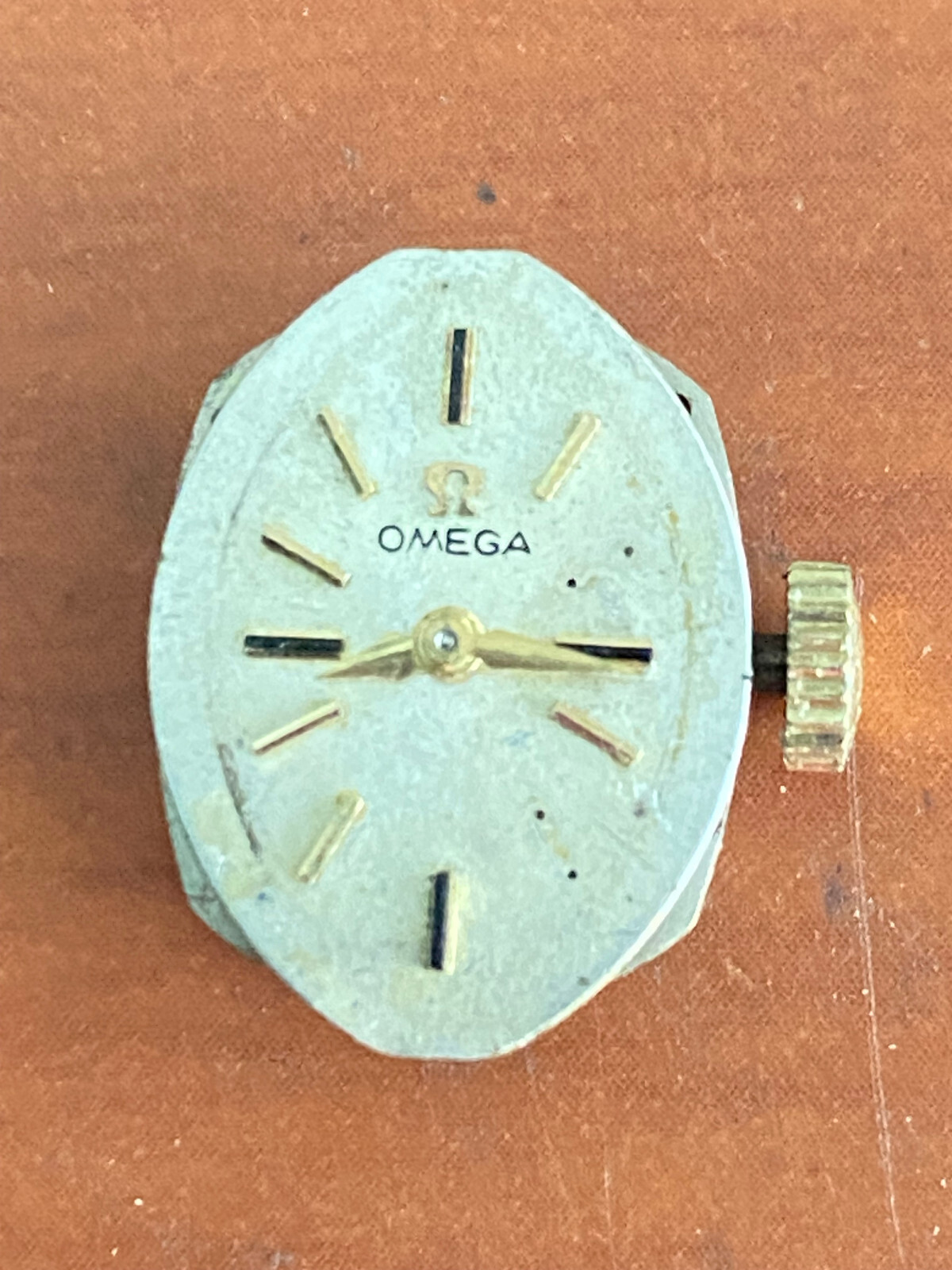 VINTAGE LADIES OMEGA WRIST WATCH MOVEMENT, CAL. 483, KEEPING TIME, 17 ...