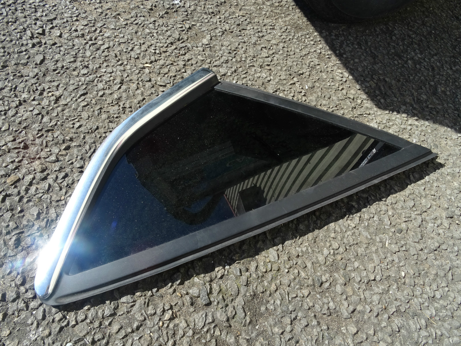 Ford Focus HATCH ONLY -TINTED passenger rear quarter window glass back ...