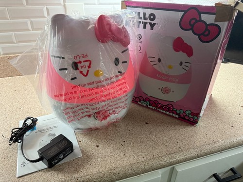 Humidifier 1 Gal. Cool Mist Hello Kitty Tabletop Design with Automatic ...
