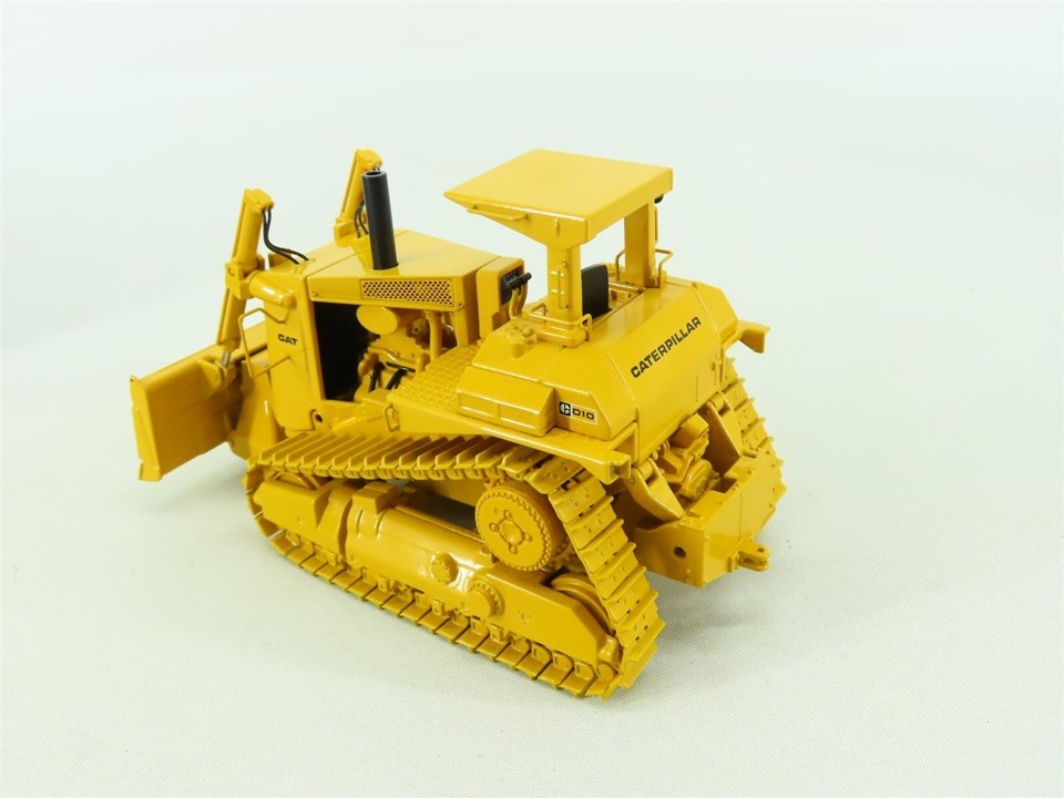 Caterpillar Cat D10 Dozer with Push Blade and ROPS - CCM 1:48 Scale ...
