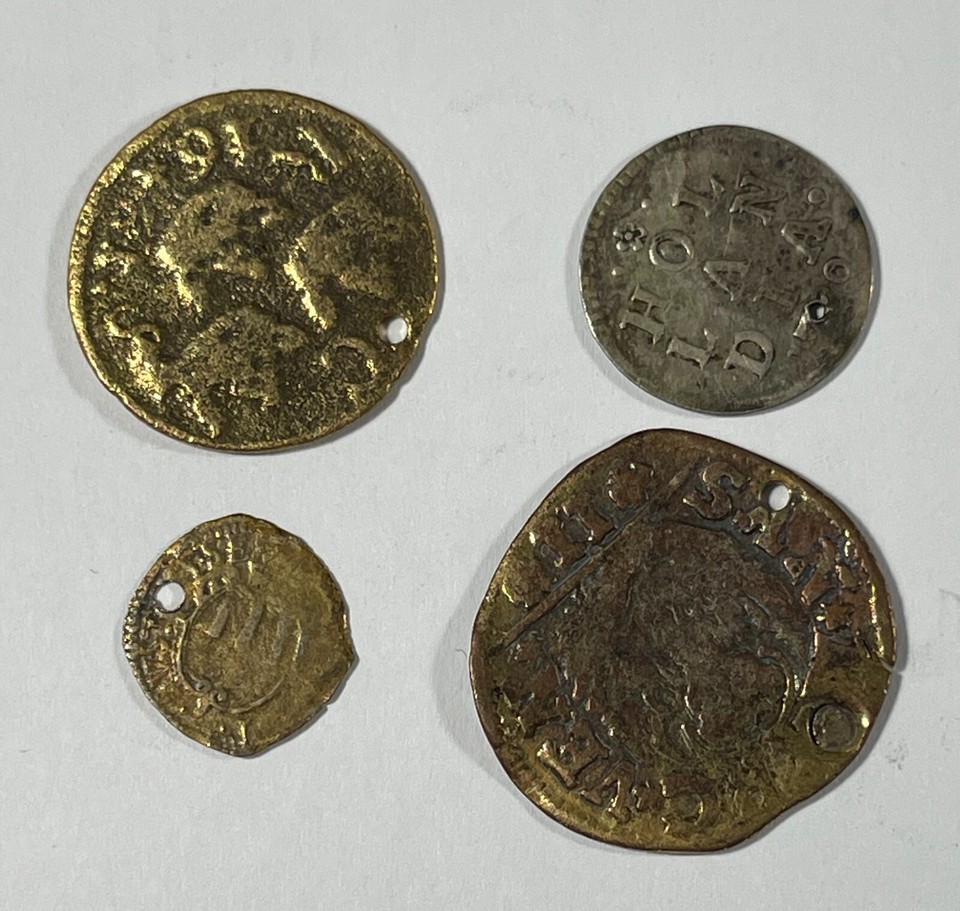 Mixed Old Foreign Coins 4 pcs (#2512) Very low grades | eBay