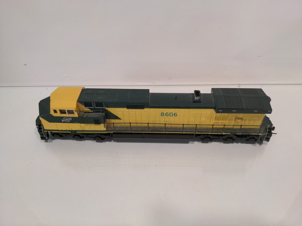 DUMMY HO Athearn CNW Chicago & North Western GE C44-9W Dash 9-44CW ...