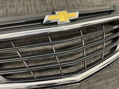 New OEM 2018-2021 Chevrolet Equinox chrome grille with bowtie 84150736 ...
