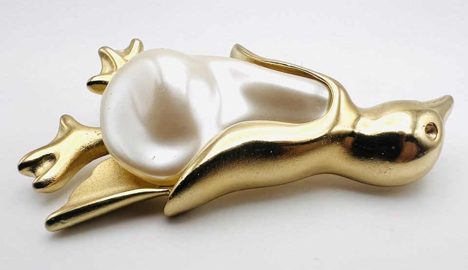Vintage Marvella Penguin Faux Pearl Gold Tone Brooch Pin | eBay