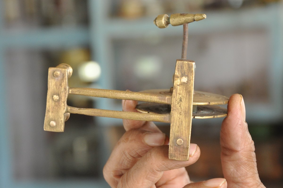 Vintage Brass Handcrafted Unique Thread Spinning Wheel Model Toy,Rich ...