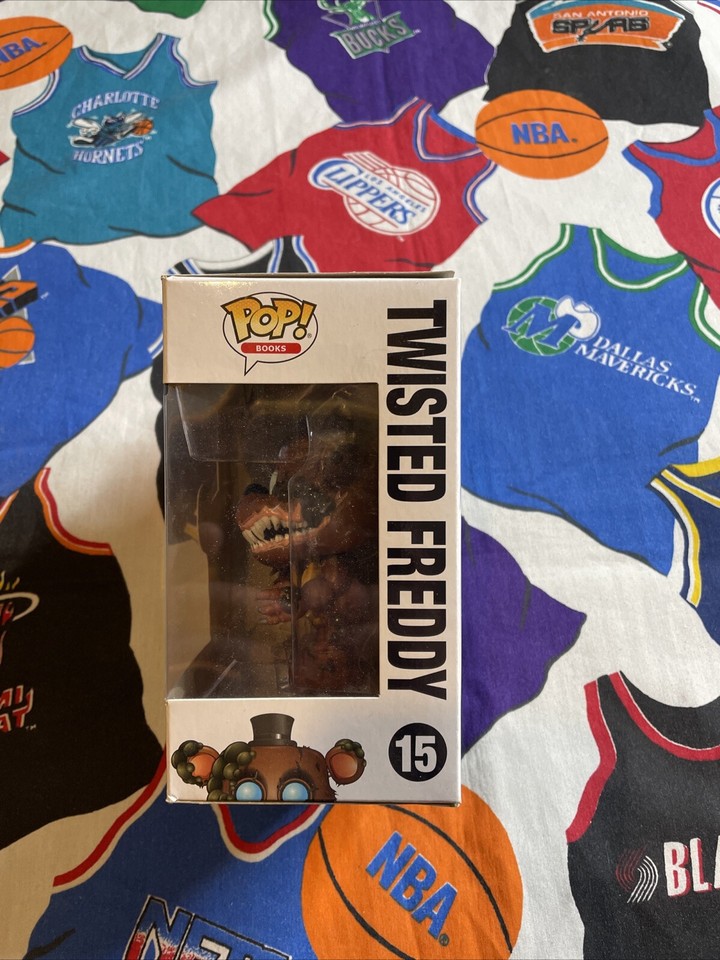 FUNKO POP! BOOKS FIVE NIGHTS AT FREDDY'S FNAF THE TWISTED ONES FREDDY ...