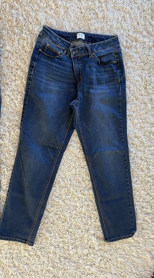 Time & Tru Woman’s Mid Rise Straight Leg Jeans size 12 Medium Stone ...