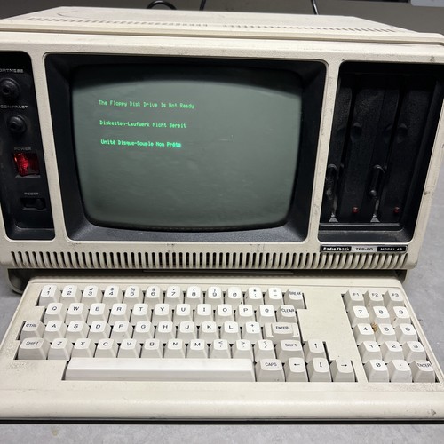 Radio Shack 26-1080 TRS-80 Model 4P Portable Personal Computer *Power ...