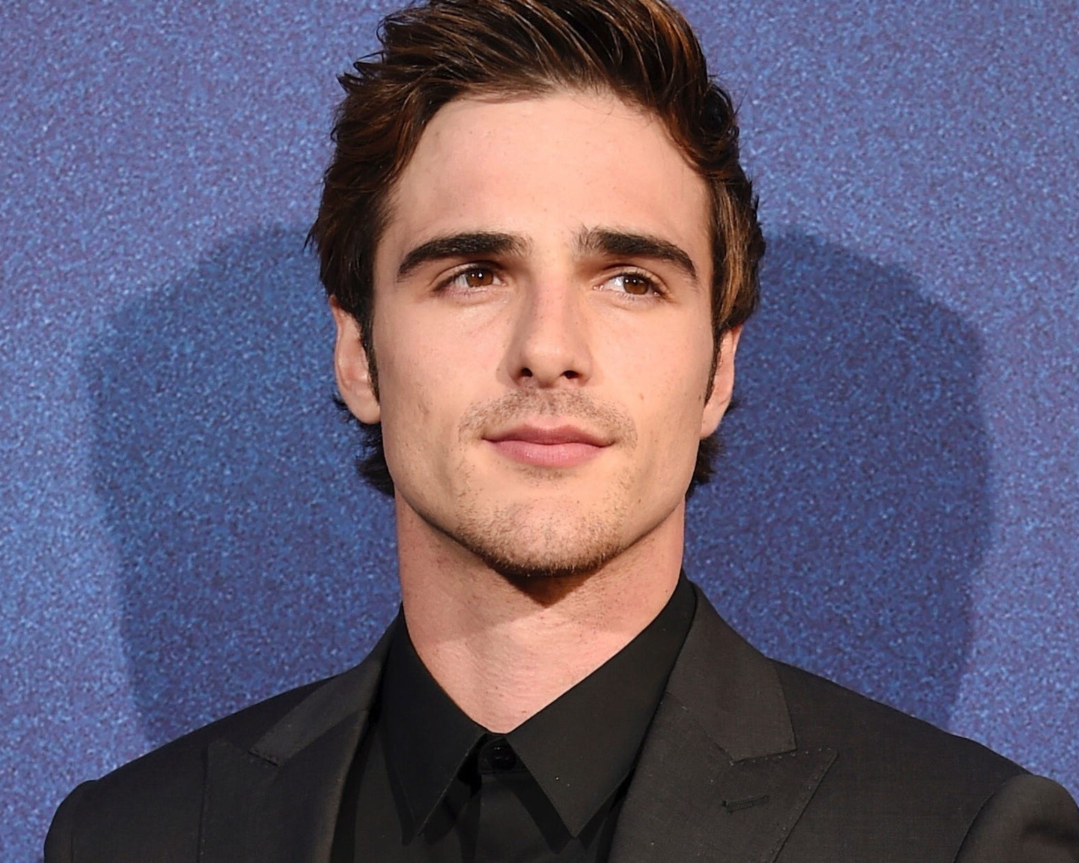 SEXY JACOB ELORDI 8x10 PHOTO * | eBay