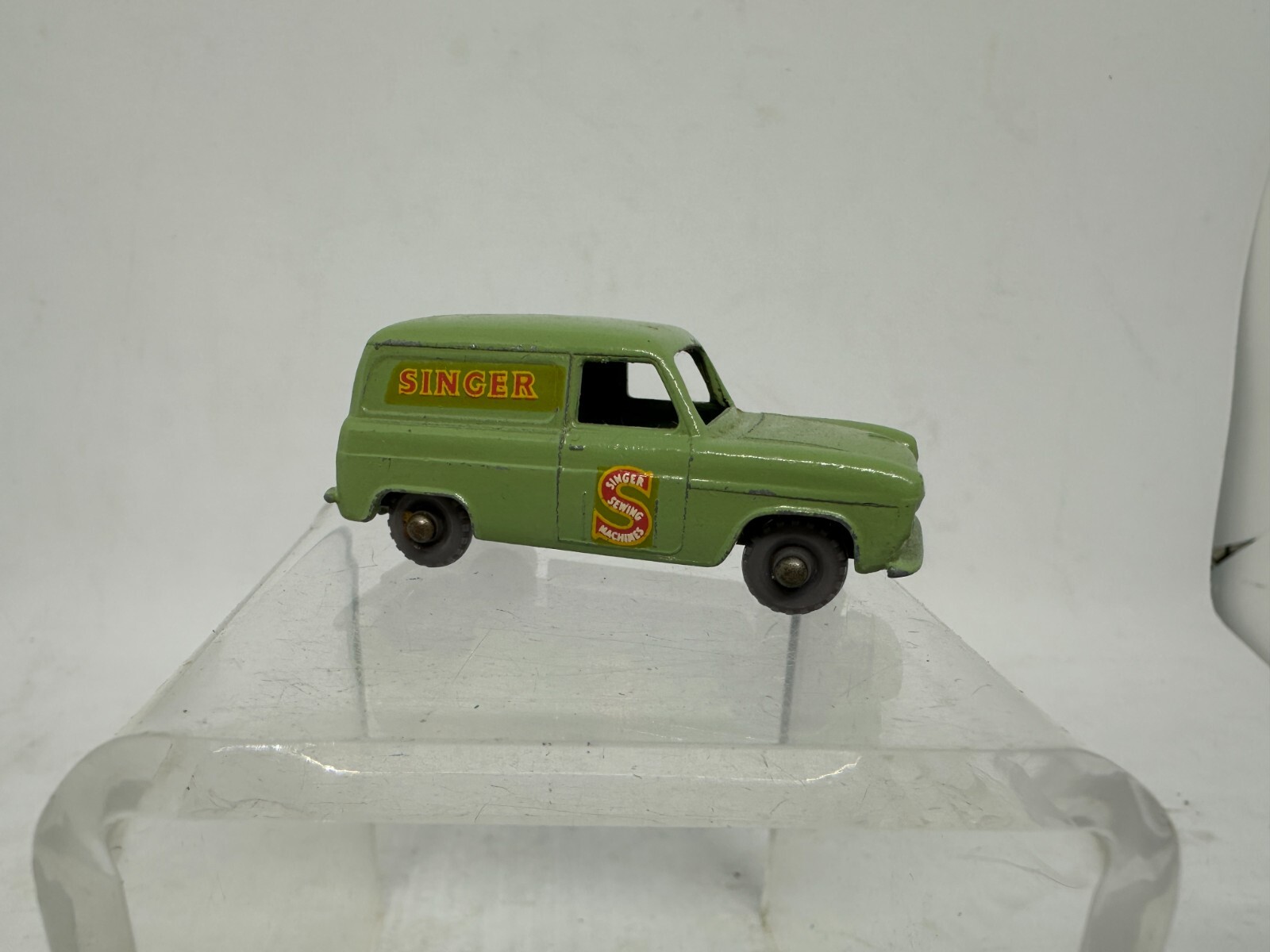 Vintage Lesney Matchbox Moko Ford Thames Van No. 59 Singer Sewing ...