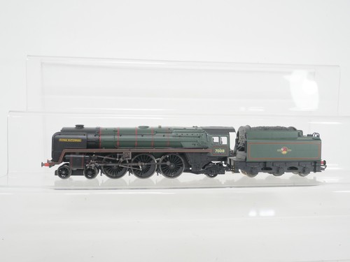 Hornby OO Gauge Steam Locomotive BR 4-6-2 Britannia 70018 Flying ...