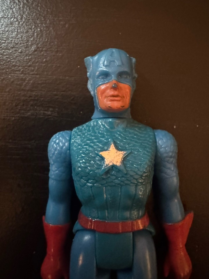 Vintage captain america 1980 Action Figure toy, marvel, made in Hong ...