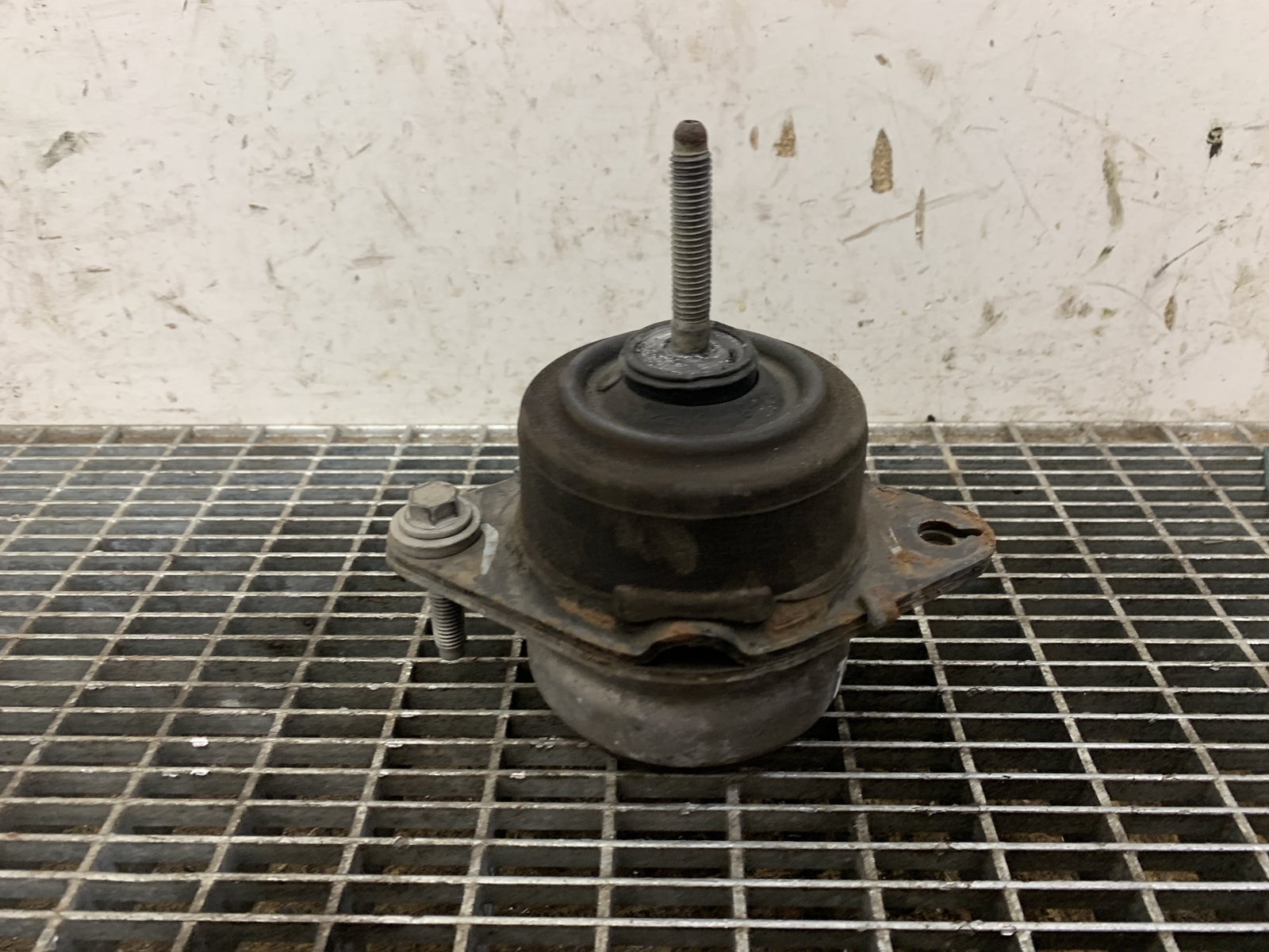 2016 FORD USA MUSTANG Convertible Left Side Engine Mount 3.70 Petrol ...