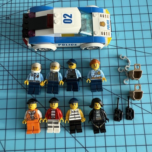 LEGO Police Cops and Robbers Minifigure Lot w/ Police Car + Accessories ...