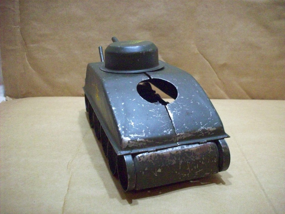 ANTIQUE NOVELTY MOUSE TRAP TOY EXPLODING TANK WW 2 PRESSED STEEL CANT ...