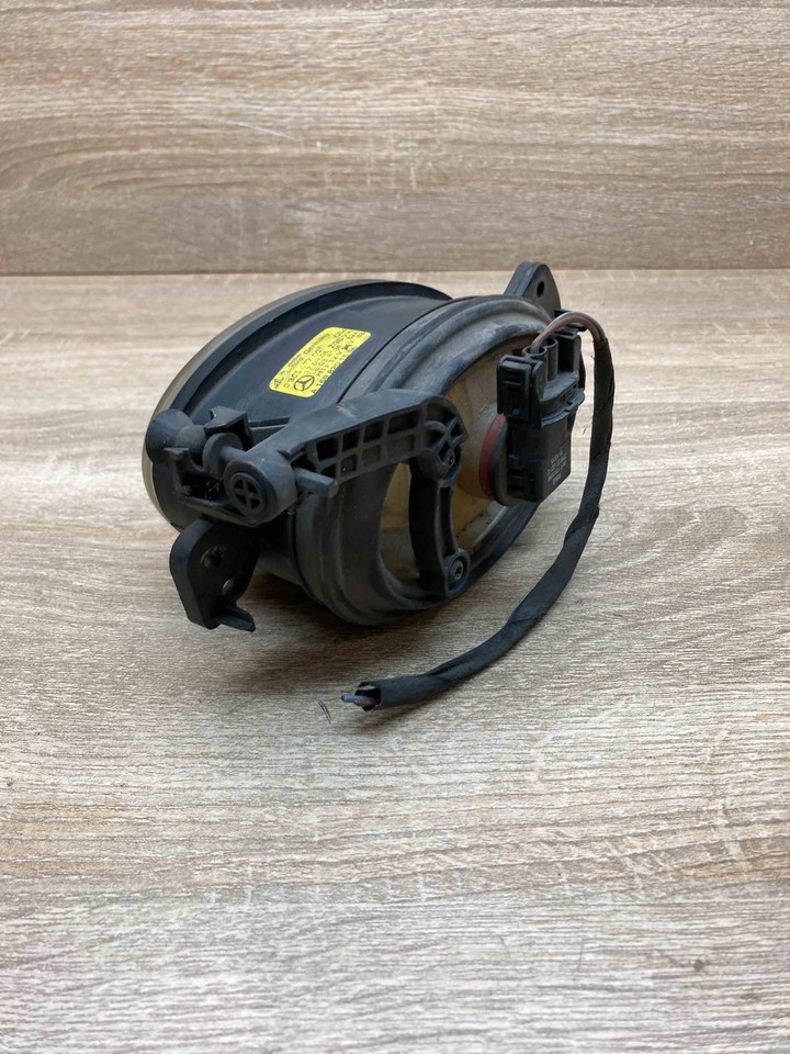 A1698201556 0305077001 OE Mercedes Benz W169 Front Fog Light Left Right ...