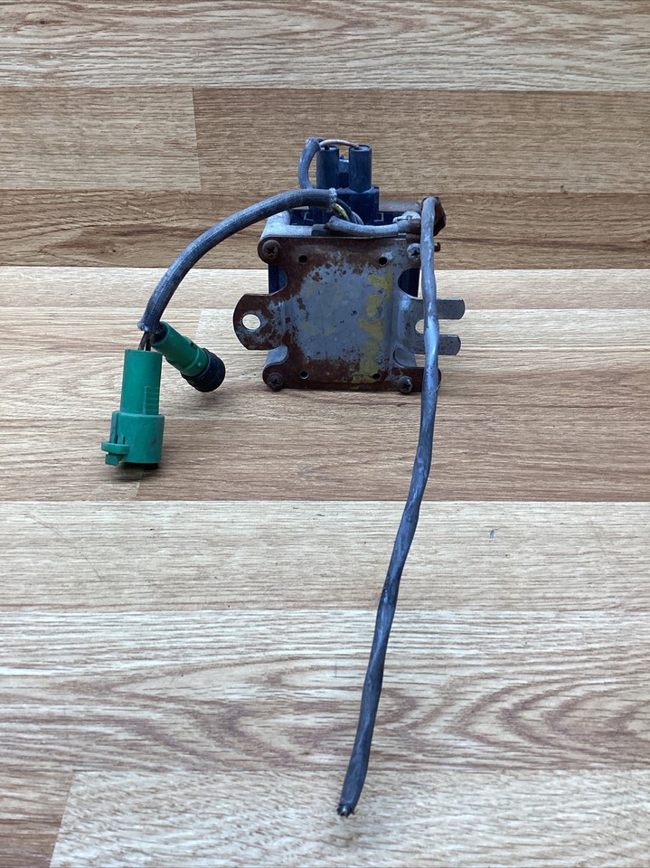 84-88 Toyota Pickup Truck 4Runner 22R Coil Ignitor Assembly Unit 19070 ...