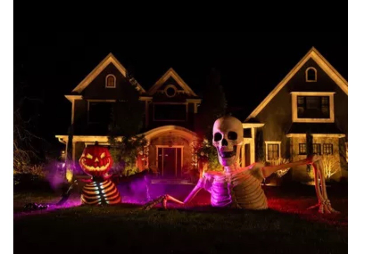 Giant Rattles the Groundbreaking Skeleton Halloween Decoration IN HAND ...