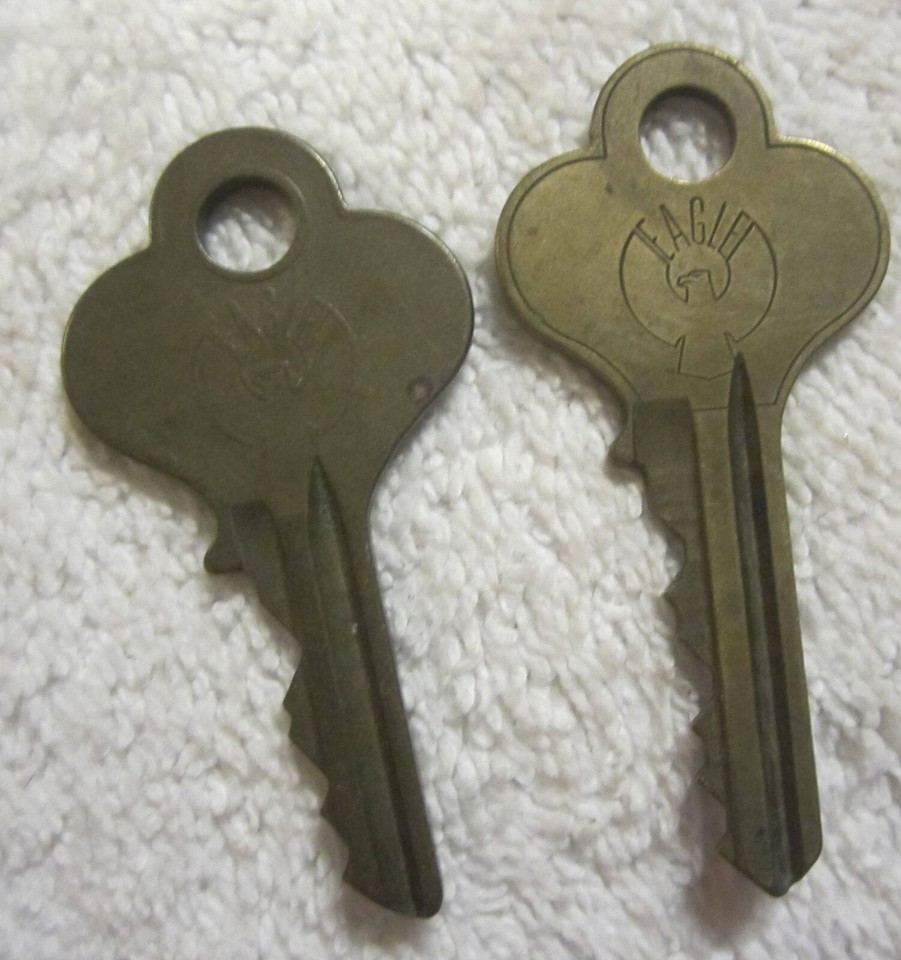 2 lot,Eagle lock screw co,brass keys,Pyome,for padlock ,door or lock ...