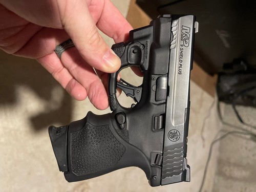 Hogue HandAll Beavertail Grip Sleeve S&W M&P 9 Shield Plus - Black ...