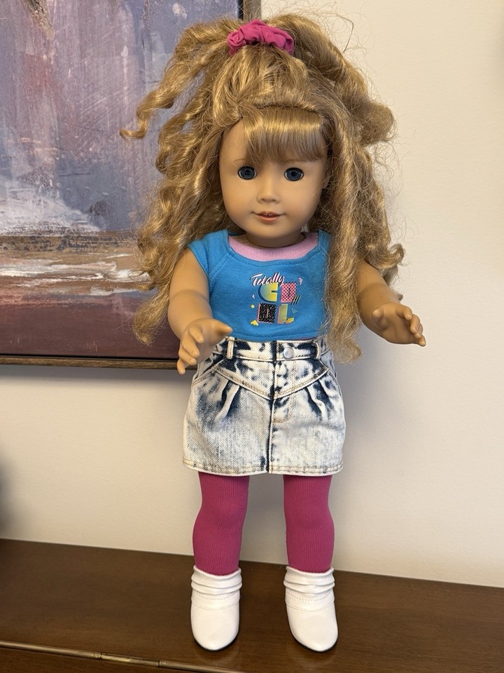 2017 American Girl 18” COURTNEY Doll w/ Outfit & Box | eBay