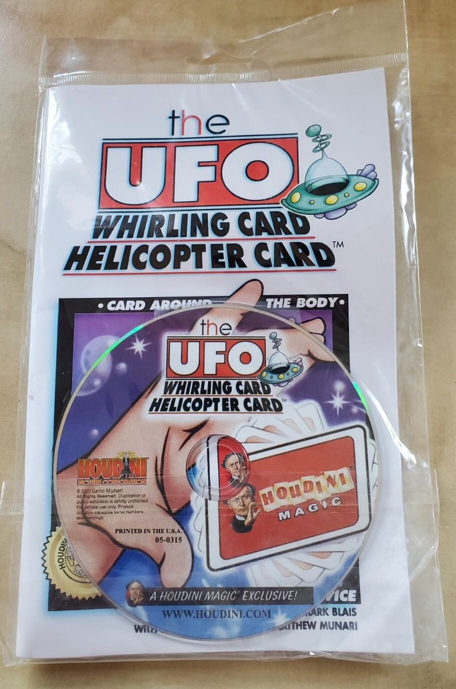 Houdini The UFO Whirling Card Helicopter Card Book w/Houdini Magic ...