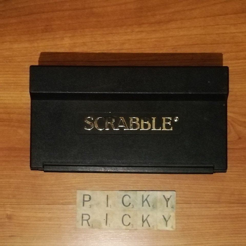 Travel Scrabble Deluxe Board Game Spears Hard Case Complete Clip On ...