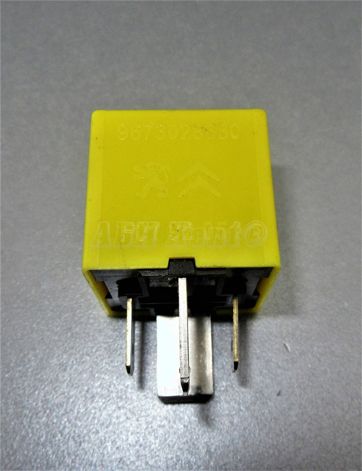 556-Peugeot Citroen (09-17) 4-Pin Yellow Relay 9673028680 G Cartier ...