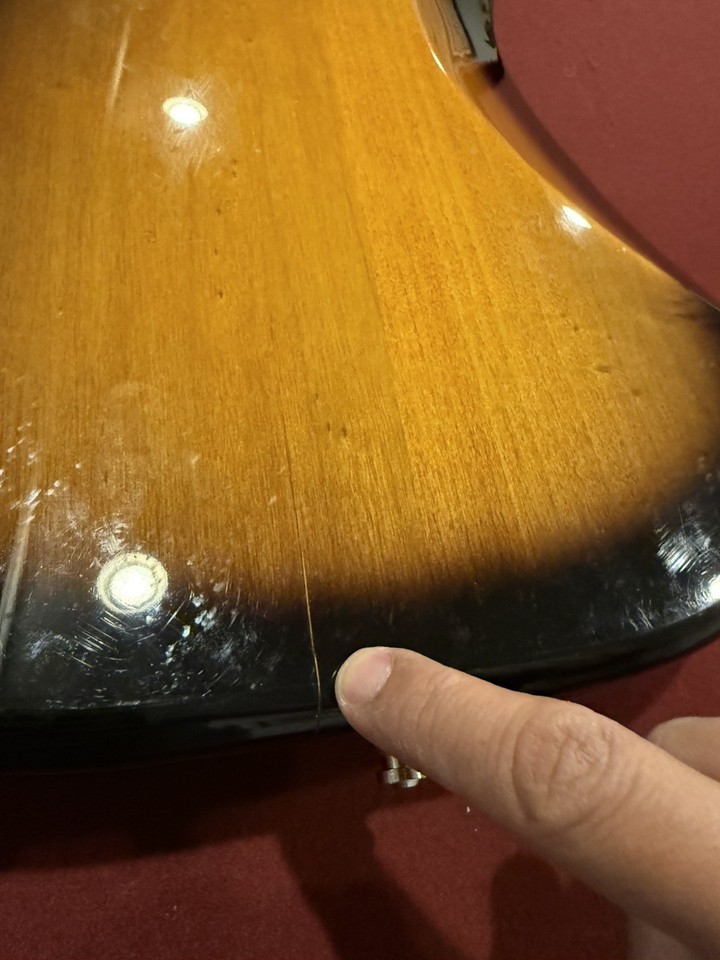 Squier Bullet Hardtail Strat Body Tobacco Burst – Damaged - Major Crack ...