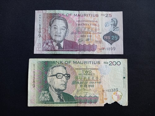MAURITIUS 25 (2021) + 200 (2013) RUPEES Banknotes - Circulated ...