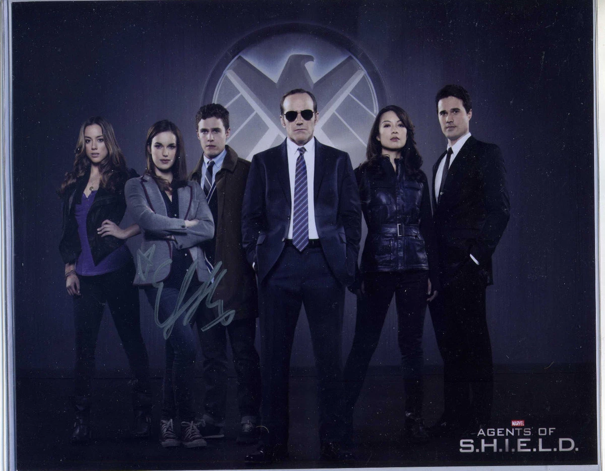 Elizabeth Henstridge Agent Simmons