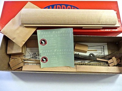 HO Ambroid Craftsman Kit K-CF Great Northern Center Flow Covered Hopper ...
