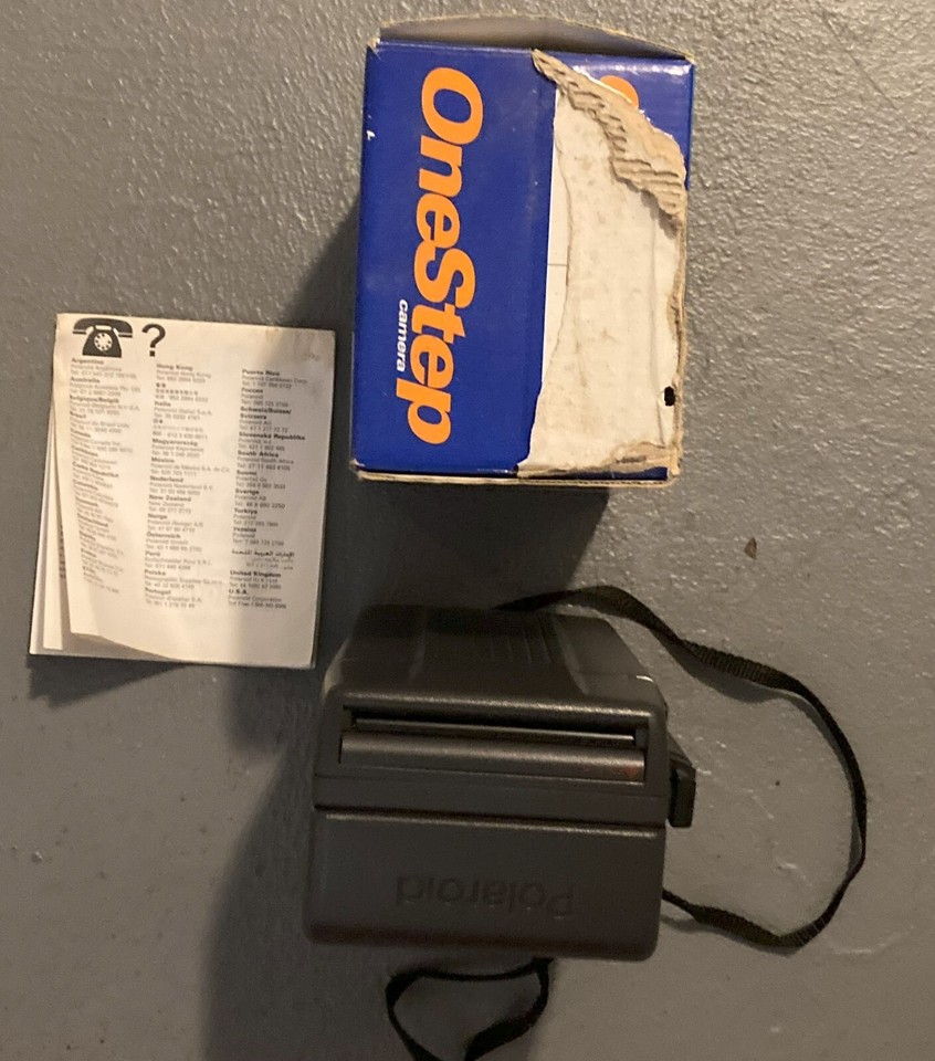 Polaroid One-Step 600 Instant Camera Automatic Flash Picture Portable ...