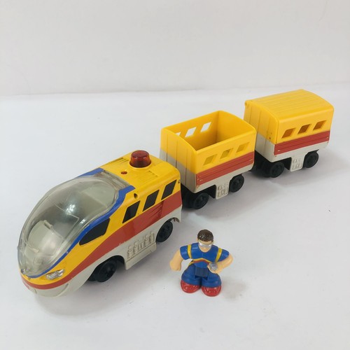 Fisher-Price GeoTrax Grand Central Station Yellow Train Engine 2 Cars ...