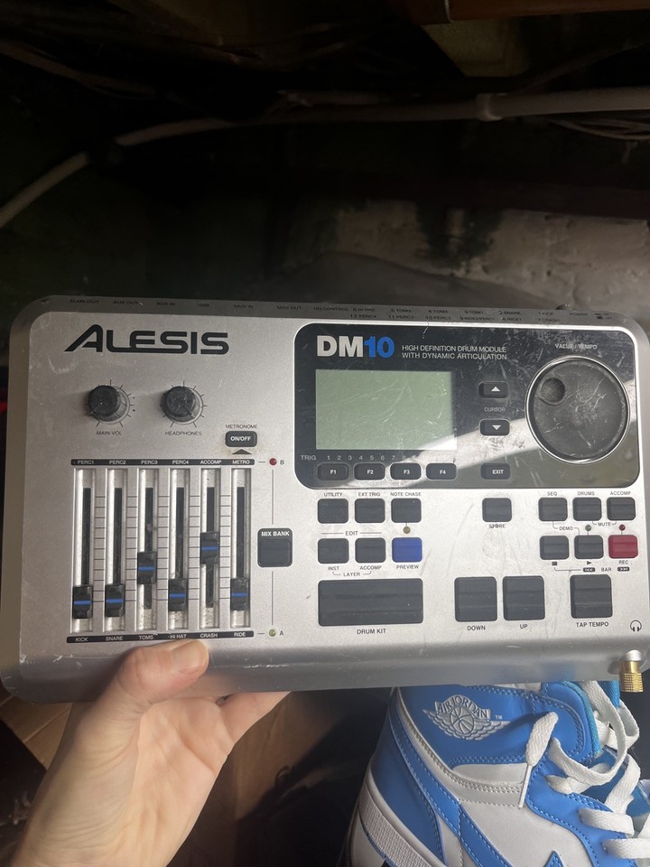 Alesis DM10 Electric Drum Kit Module Brain Midi In Out High Definition ...