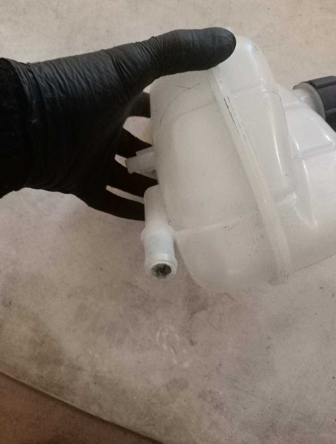 Nissan QASHQAI J11 Radiator Expansion Tank 2017 on 217114EA0A for sale ...