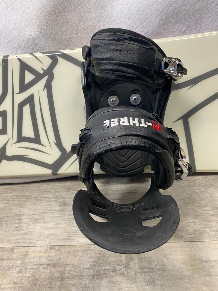 X-Games Camber Youth Blem Snowboard Millennium Three M3 PIVOT Snowboard ...