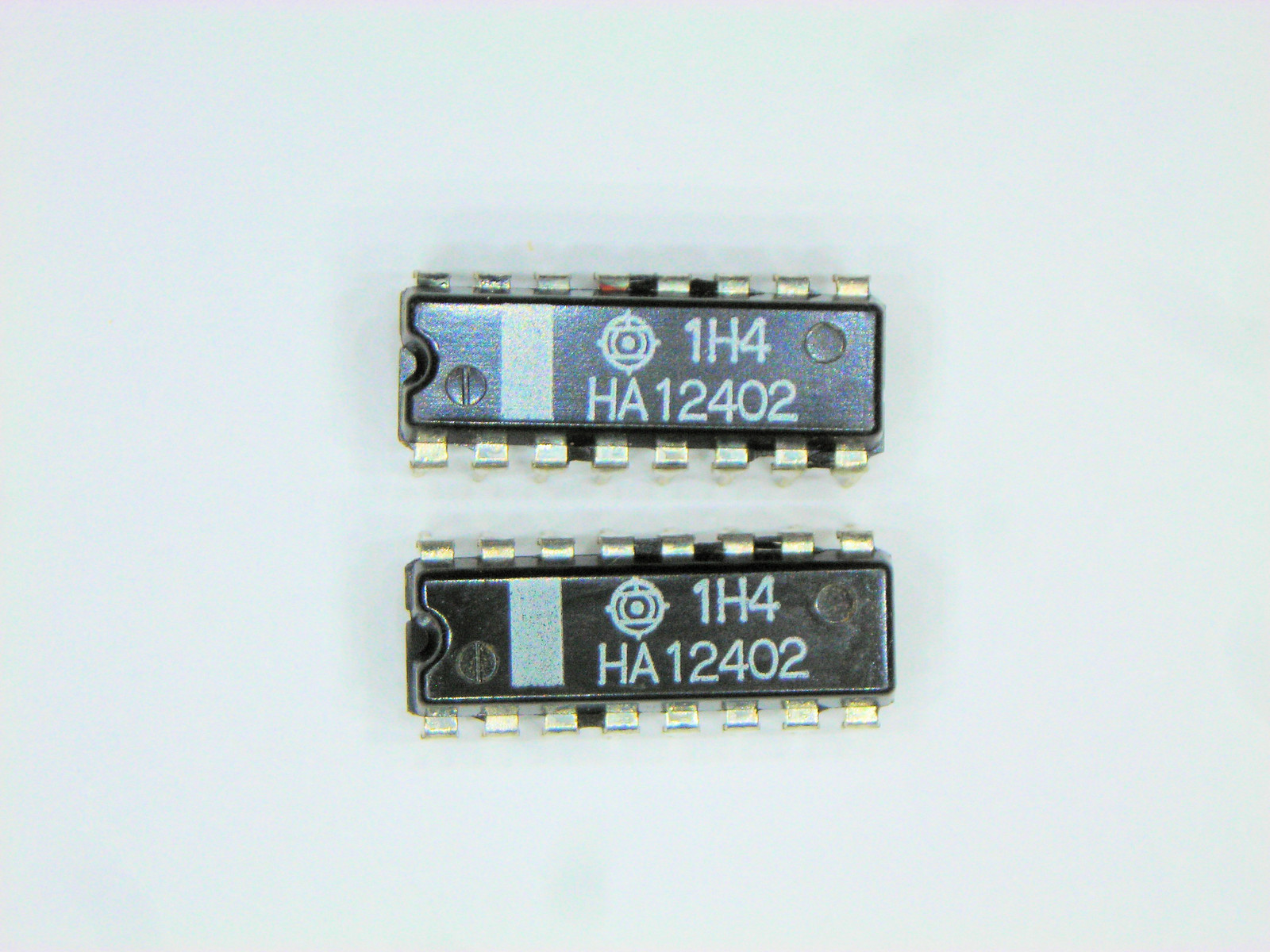 HA12402 Original Hitachi 16p DIP IC 2 Pcs for sale online | eBay