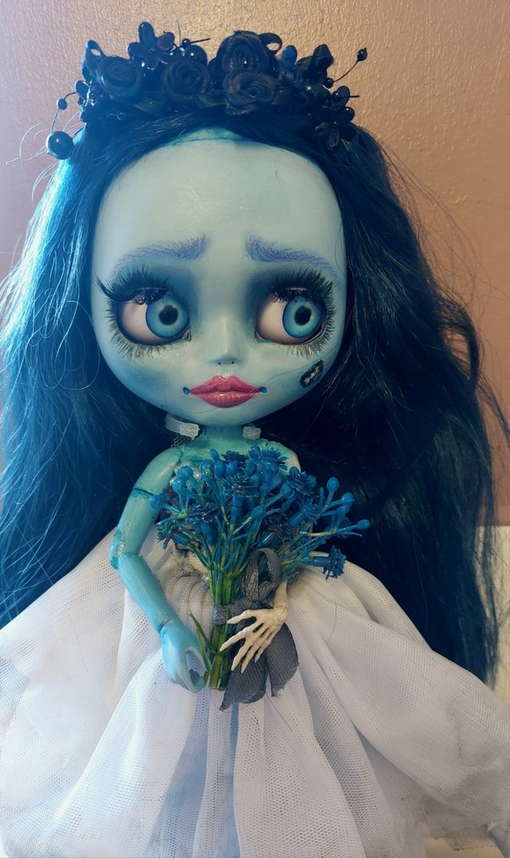 24 hour SALE! Custom OOAK Blythe Doll CORPSE BRIDE IN COFFIN BED ...