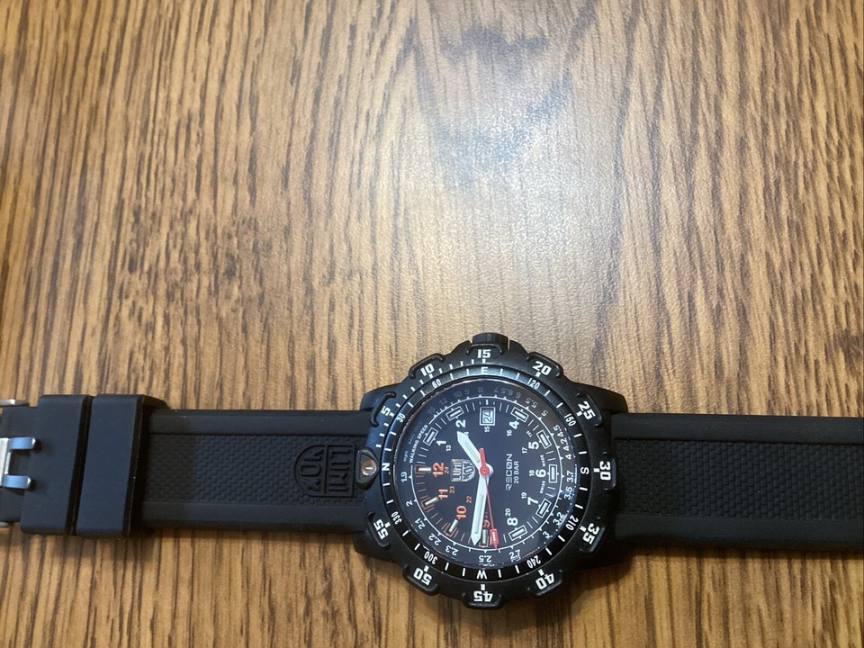 LUMINOX RECON POINT MAN XL.8821.KM. Great Condition | eBay