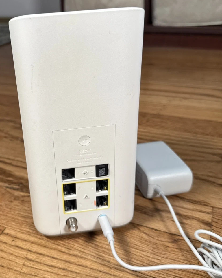 Comcast XFinity XB7-T GIGABIT Modem WiFi Router - Tested To Power On ...