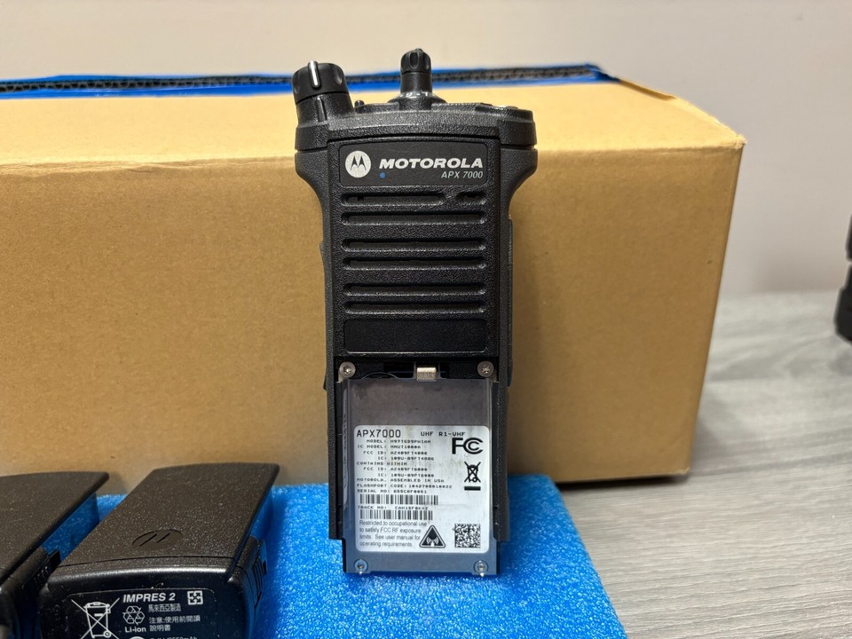 Motorola APX7000 M3.5 UHF1/VHF Dual Band P25 Phase 2 TDMA Portable ...