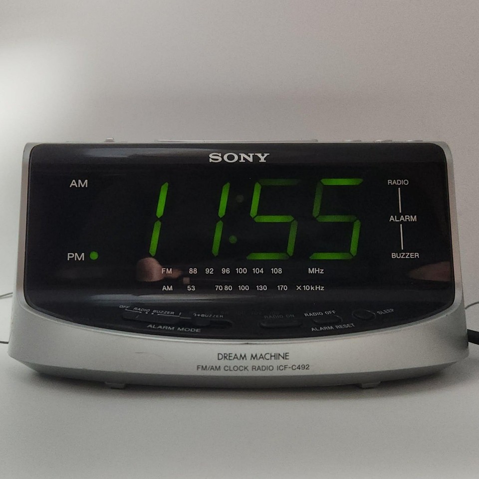 Sony Dream Machine ICF-C492 AM/FM Clock Radio Green LED Display Silver ...
