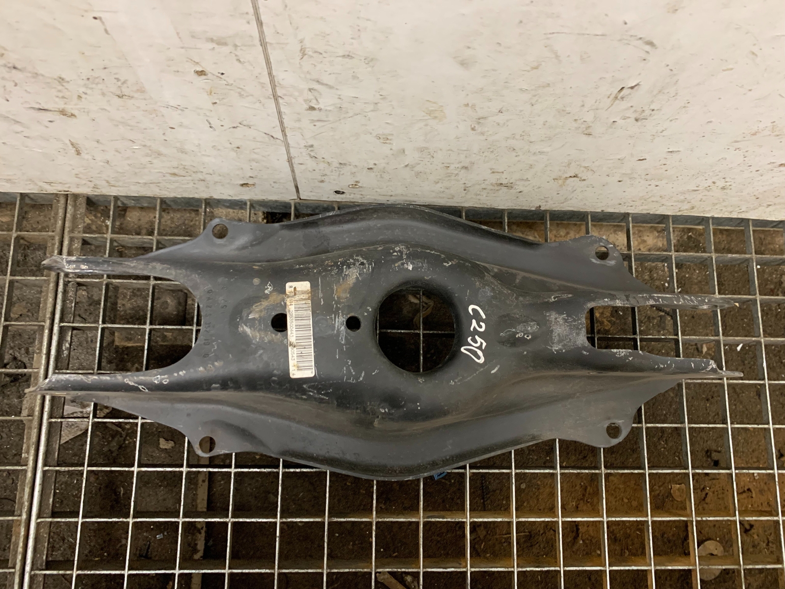 2013 MERCEDES-BENZ C Coupe C204 C 250 Rear left H - shaped fork ...