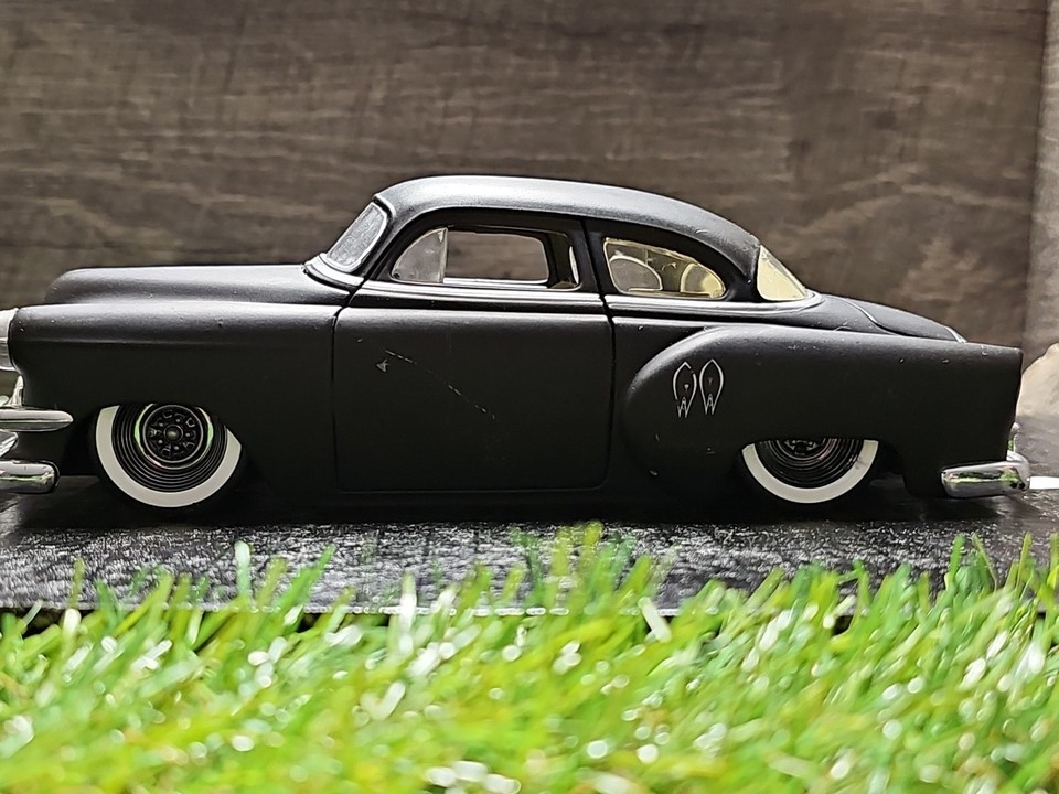 Funline Muscle Machines West Coast Choppers Jesse James 1954 Chevy 1:24 ...